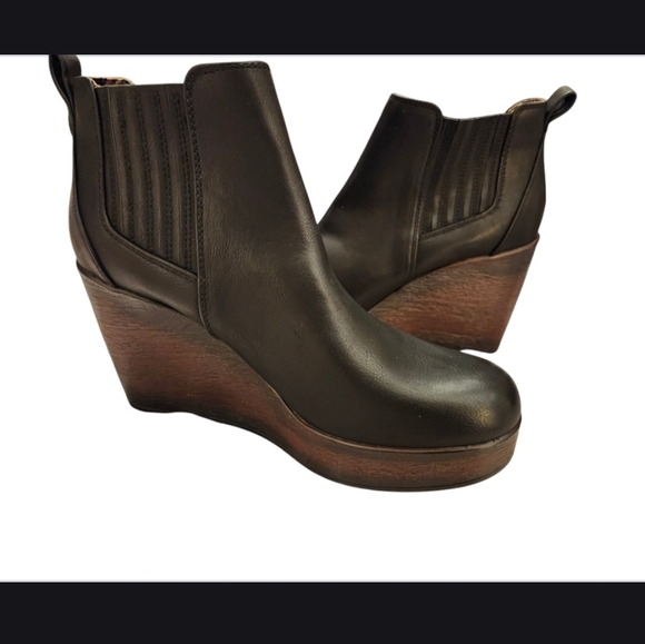 Born | Shoes | New Boc Born Concept Athalia Wedge Bootie Black Faux ...